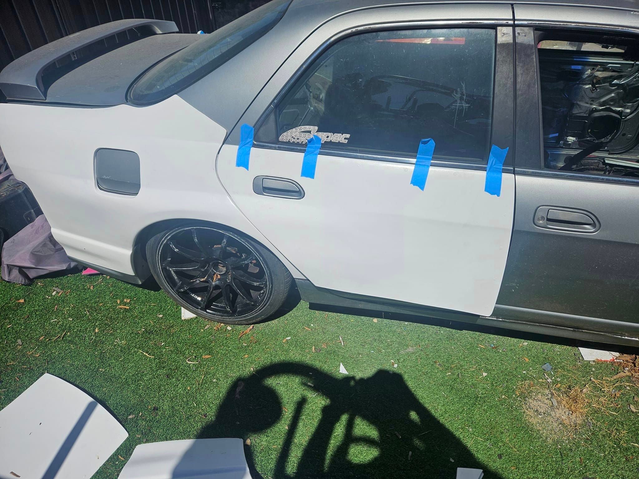 R33 sedan rear over fenders